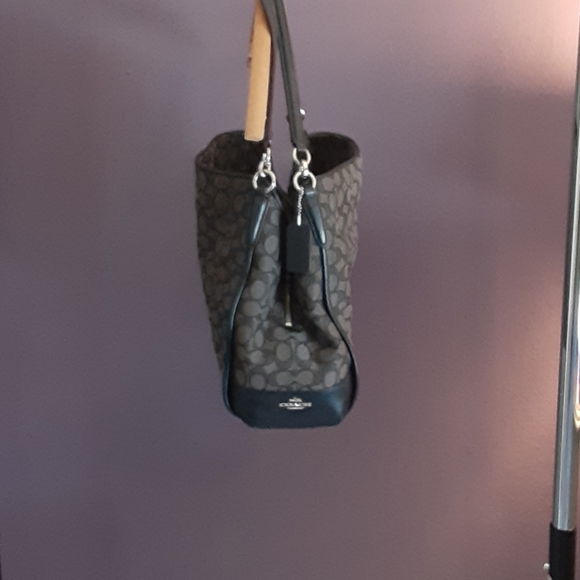 Coach | Bags | Coach Signature Canvas Bag | Poshmark